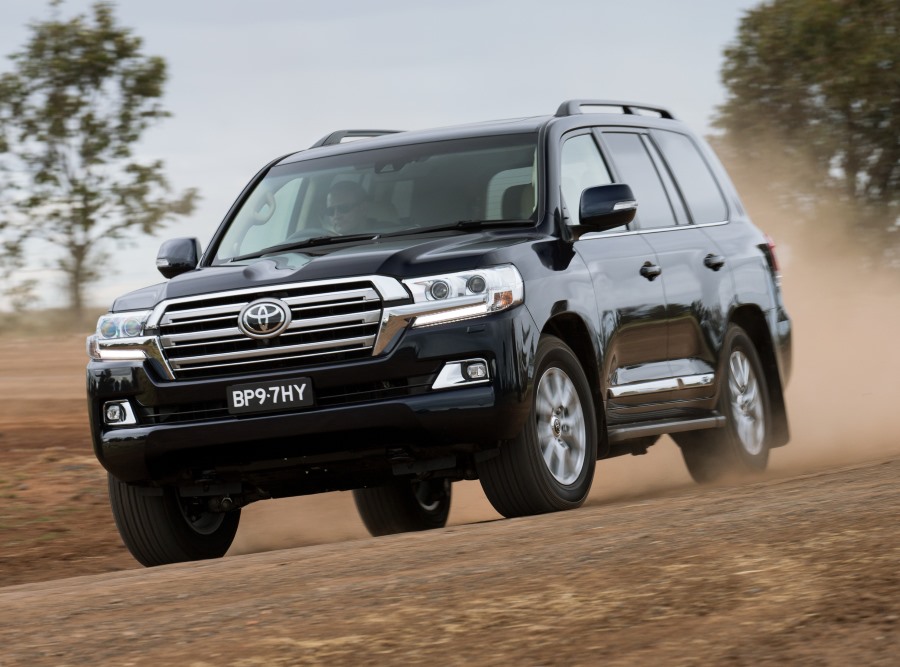 Toyota LandCruiser LC200 SAHARA (4x4) | Price My Car